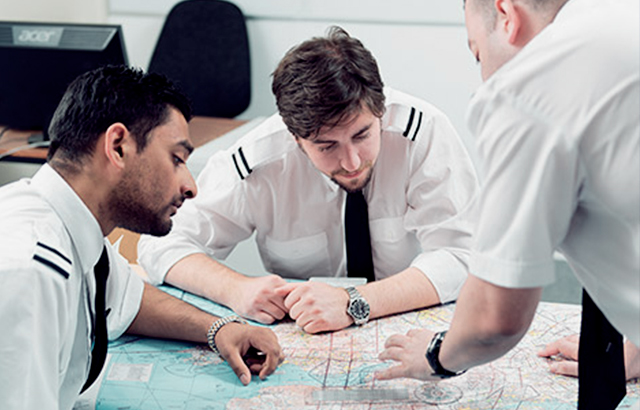 Spotlight: Degree Vs. pilot training - Pilot Career News : Pilot Career ...