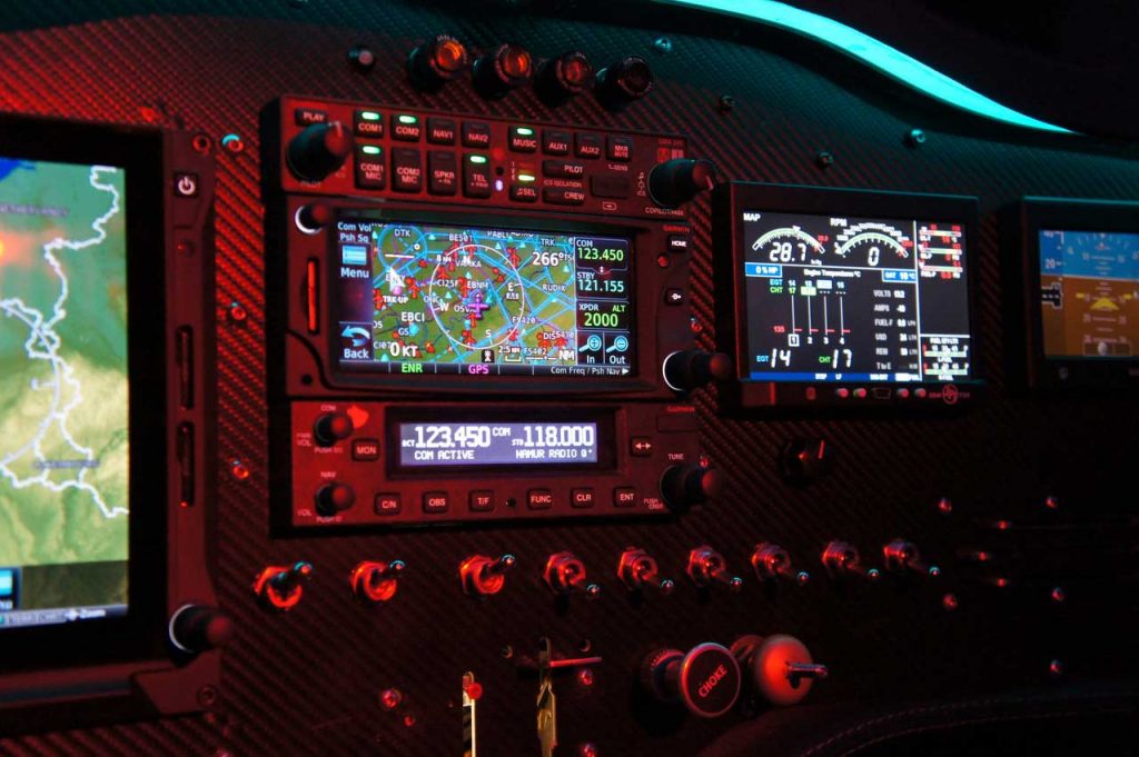 Sonaca's new glass cockpit trainer for private jet company ASL - Pilot ...